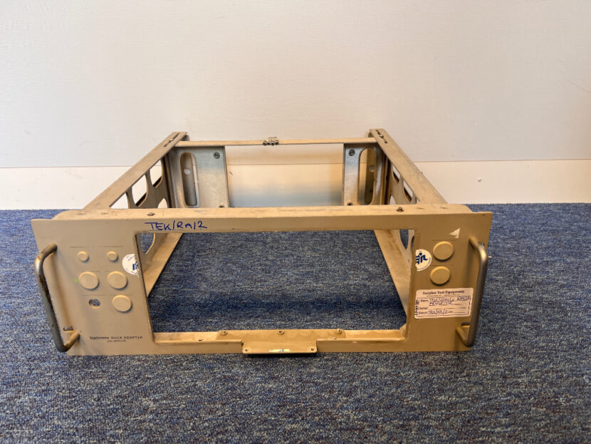 Tektronix Rack Adapters